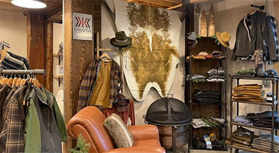 HOLIDAY GUIDE TO THE ADVENTURE STORE – Bear Rock