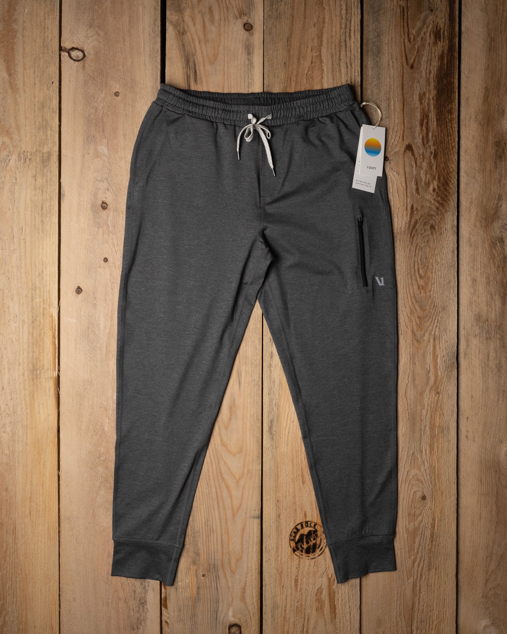 Vuori Men's Sunday Performance Jogger at Bear Rock – Bear Rock